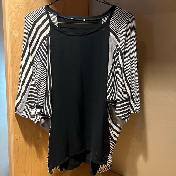 Mystree | Tops | Mystery M Tunic Style Oversized Top In Navy Black And ...
